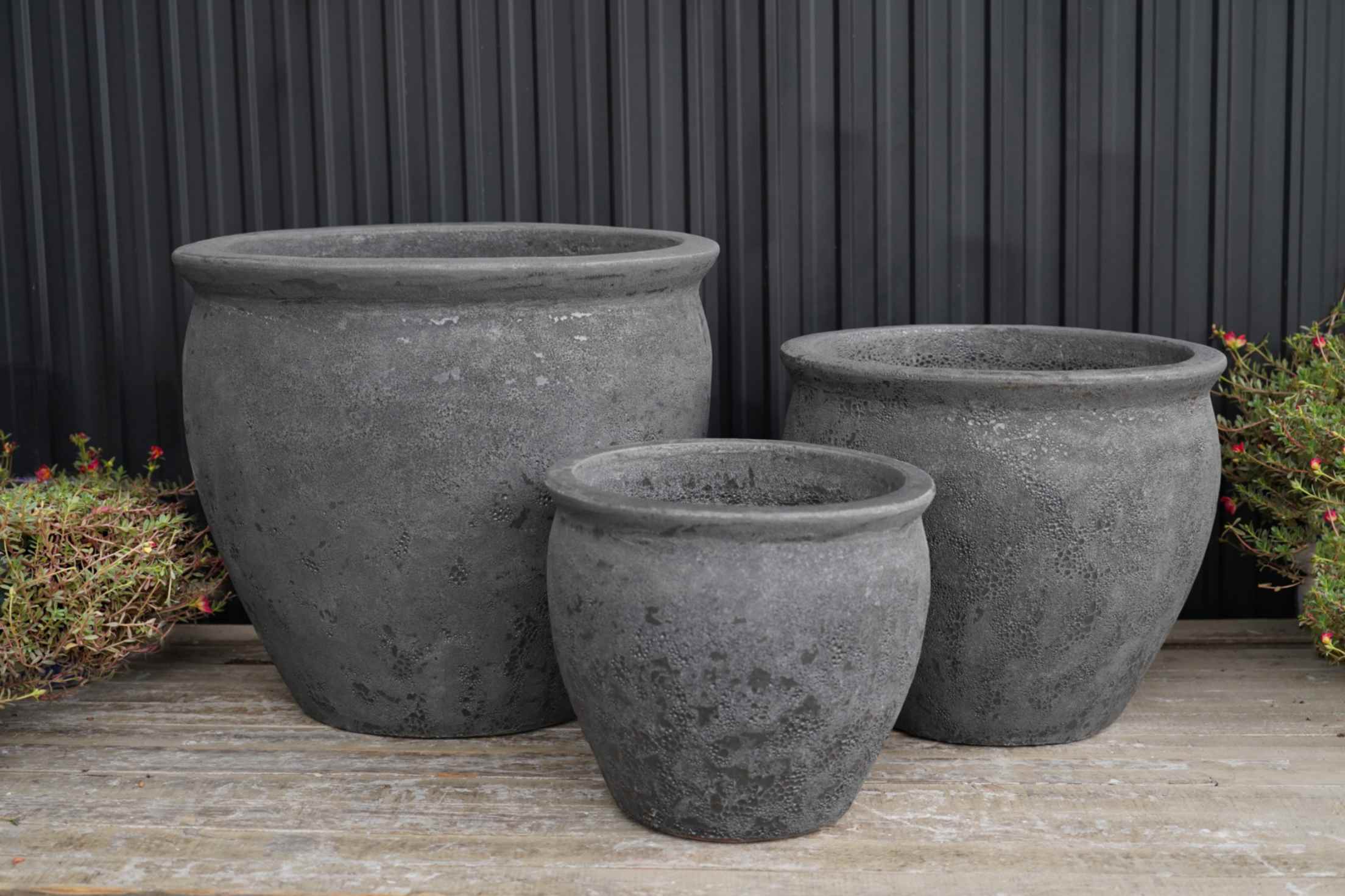 Old stone Black Ceramic Planter Set Of 3 - Rustic Round Pots for Garden ...