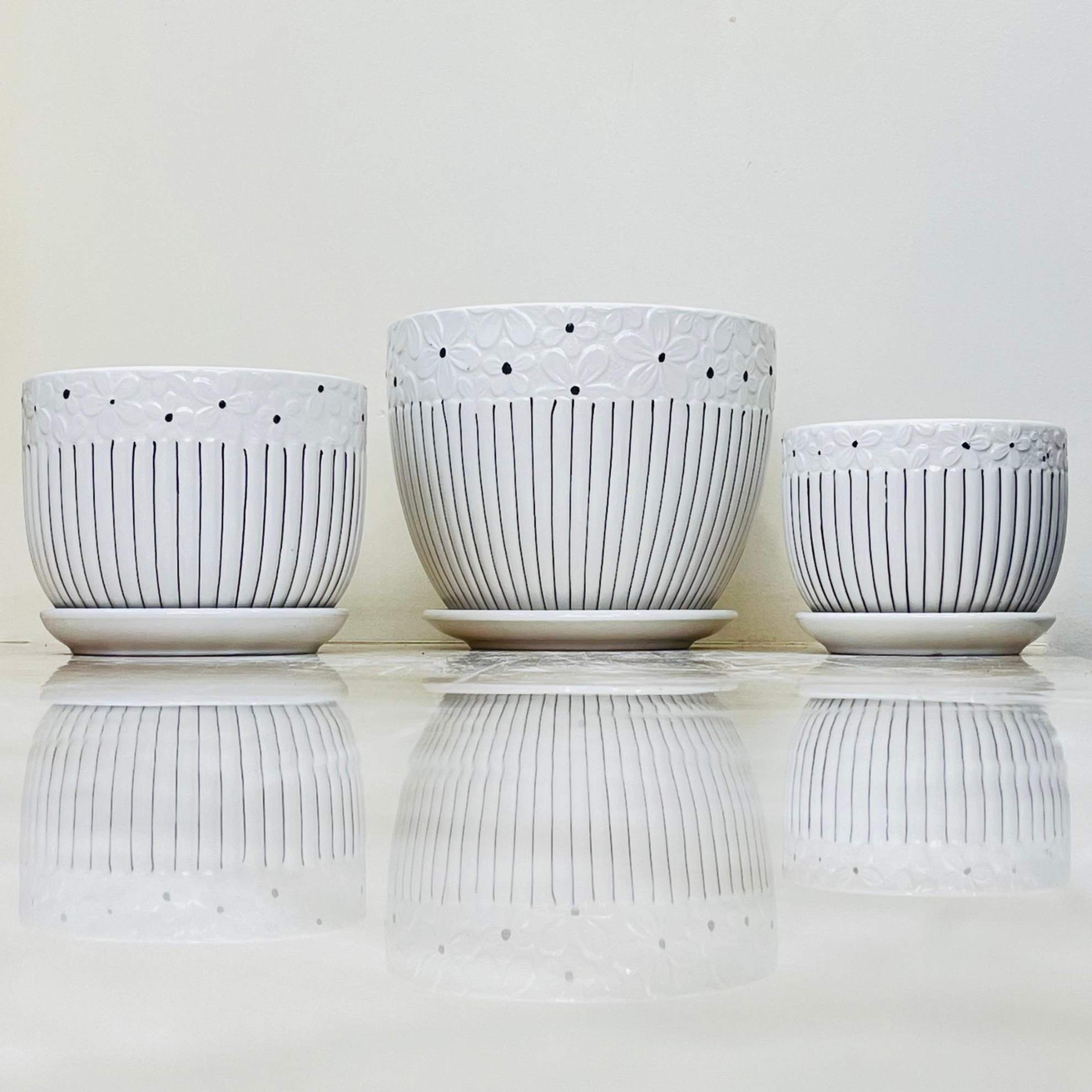 Set of 3 Textured White Ceramic Pots with Floral & Striped Design ...