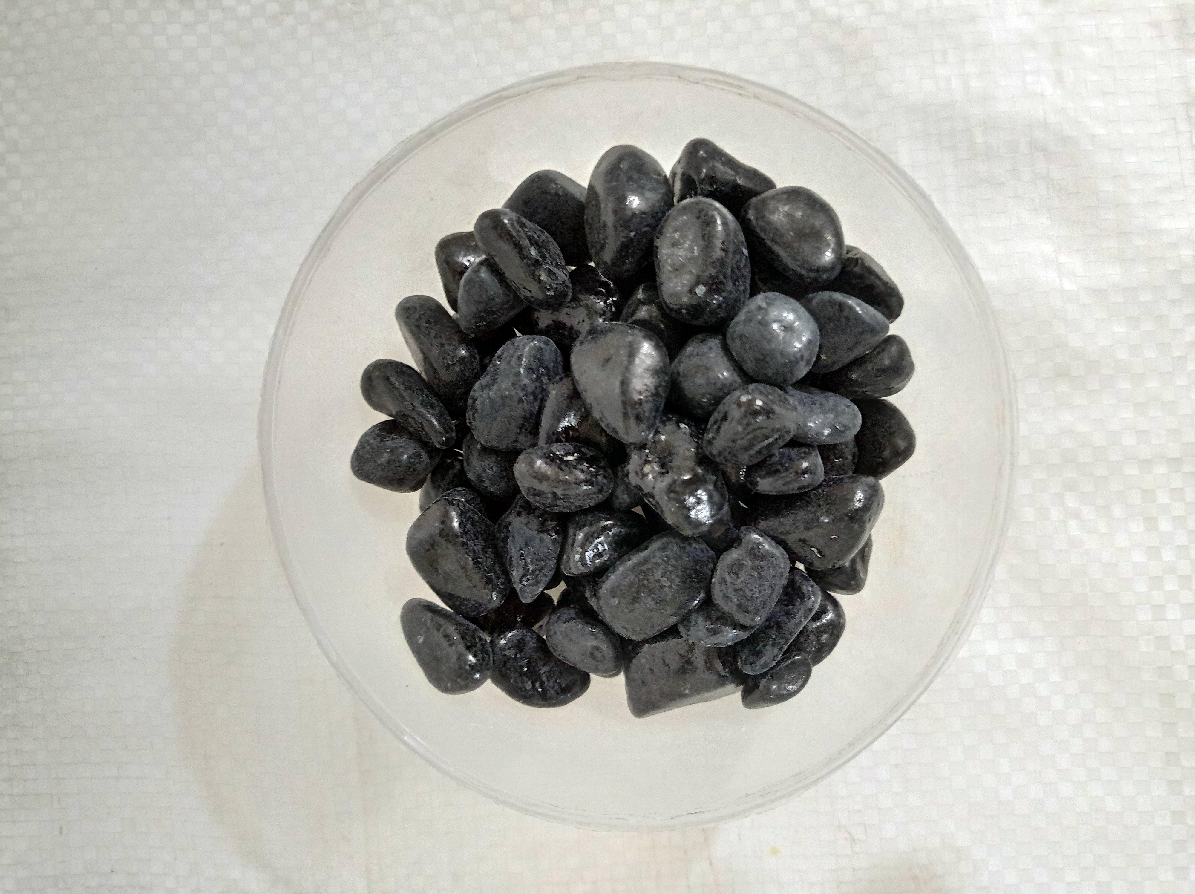 Decorative Small Pebble Stone Black Colour – ChhajedGarden.com